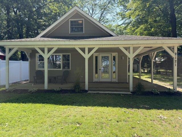 2121 Wolf Lake Dr, Baldwin, MI 49304