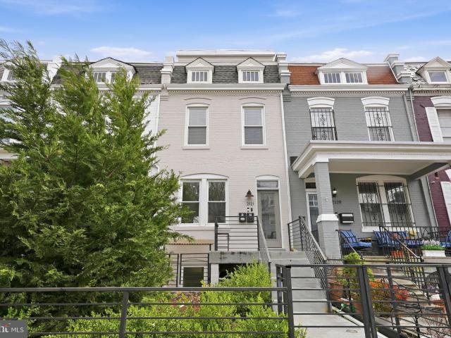 2121 4th St NE, Unit 1, Washington, DC 20002 | MLS #DCDC2253