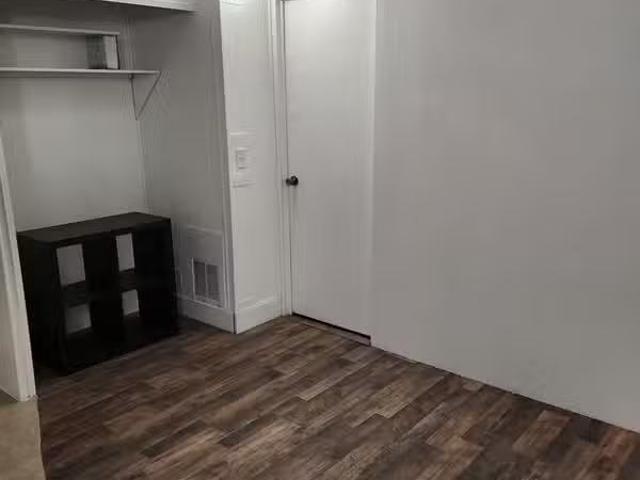21220 Mazie Ave, Unit 1 Bedroom Apt Community Apartment in P.