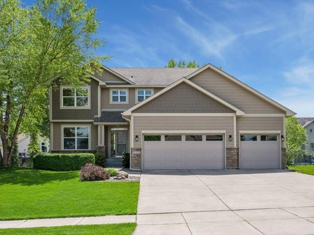 21221 Foxtail Ln, Rogers, MN 55374