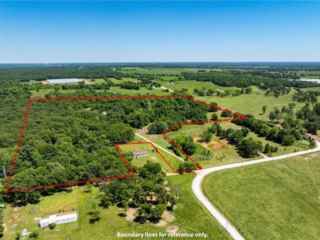 21222 W Big Springs Rd, Gravette, AR 72736