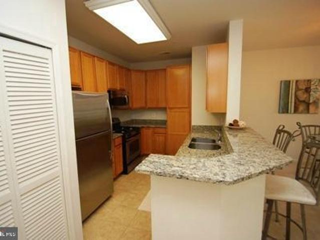 21222 Mcfadden Square # 310