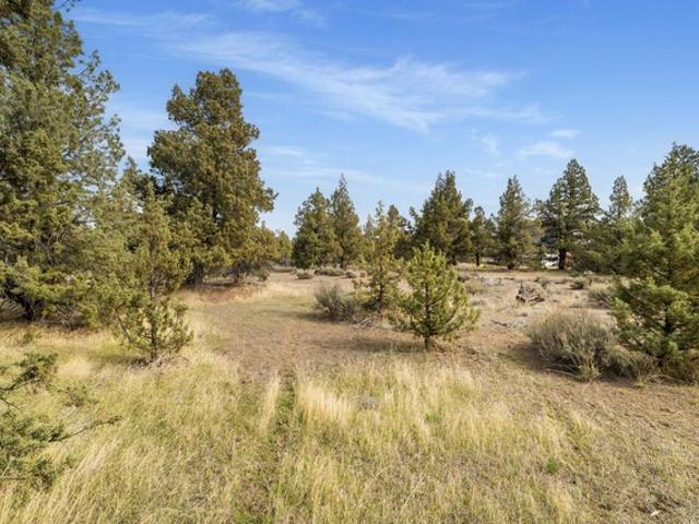 21224 Limestone Ave, Bend, OR 97703