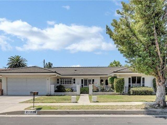21228 Merridy St, Chatsworth, CA 91311