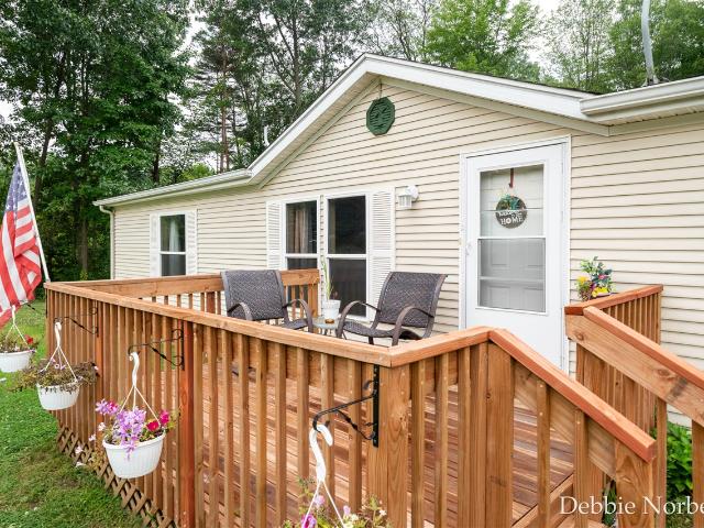 2122 Maple Lane