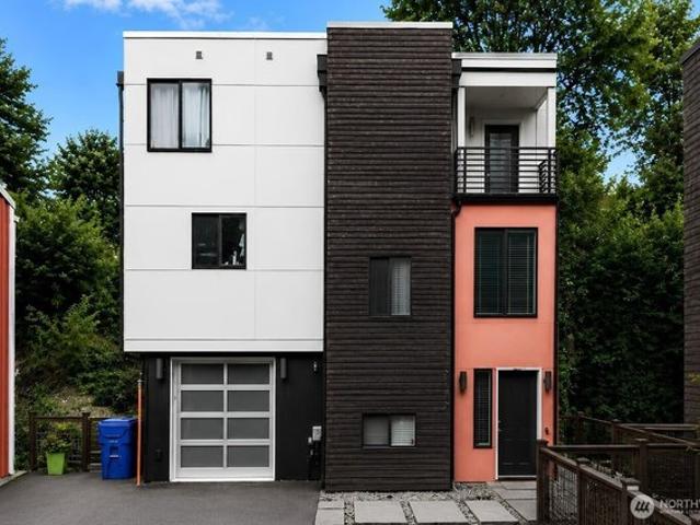 2122 NE 89th St, Seattle, WA 98115