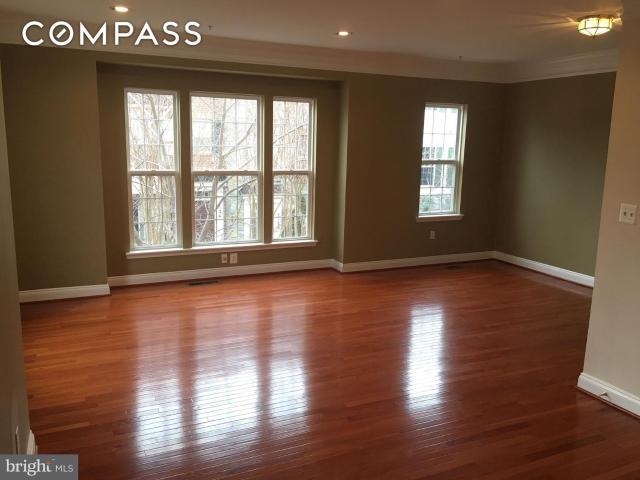 2122 Darcy Green Pl, Silver Spring, MD