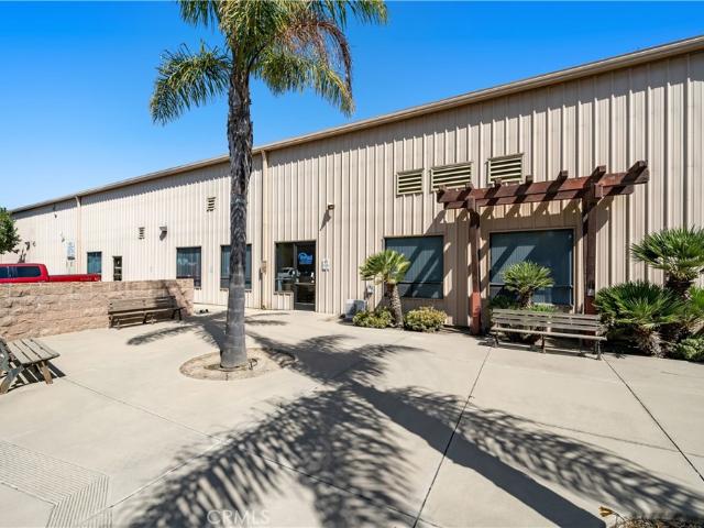 2122 Hutton