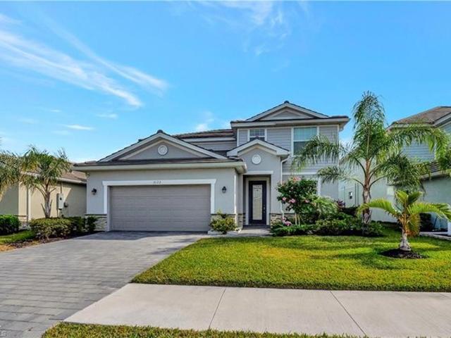 2122 Hamlin St, Naples, FL 34120