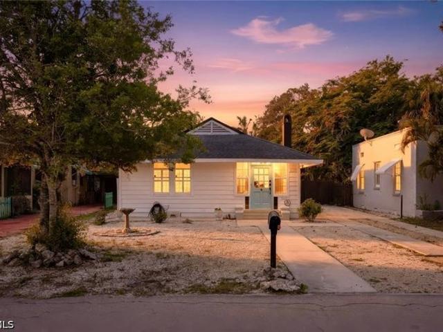 2122 Katherine St, Fort Myers, FL 33901