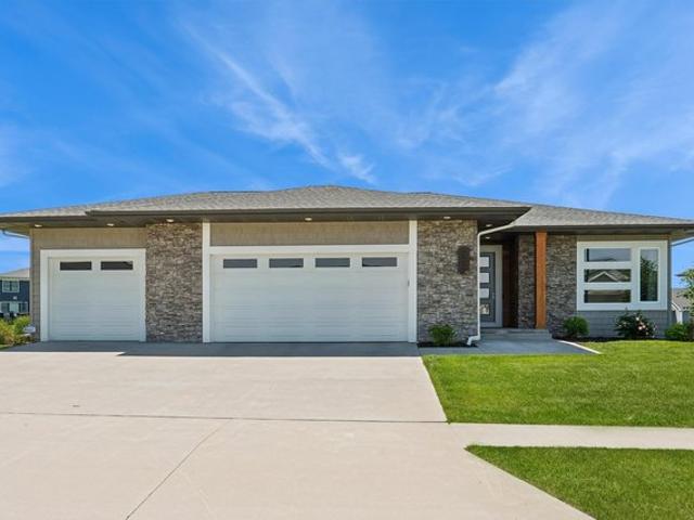 2122 Leopold Dr, Ames, IA 50010