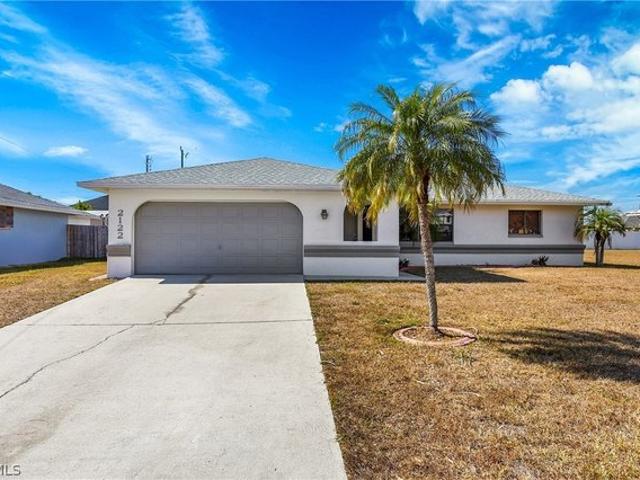 2122 SW Santa Barbara Pl, Cape Coral, FL 33991