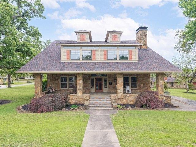 2122 S W St, Fort Smith, AR 72901