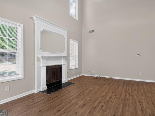 2122 Silva Way