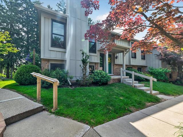 2122 Spruceway Lane