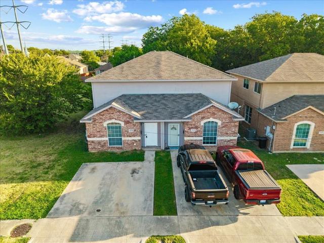 2122 W E Roberts Drive