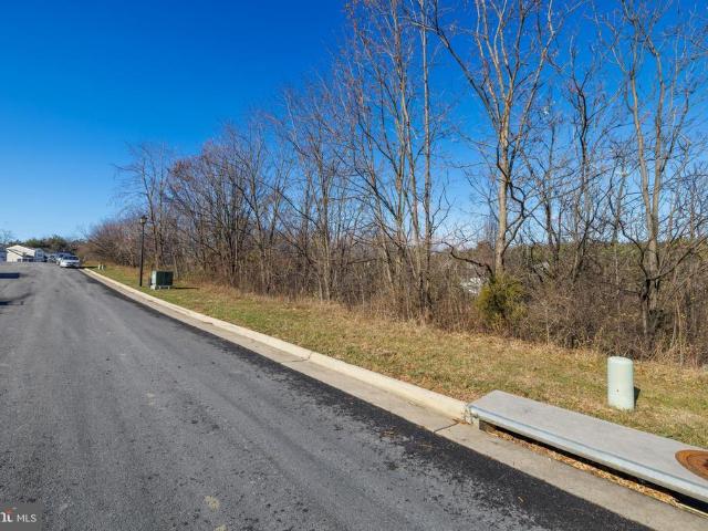 2122 Willow Hill Drive
