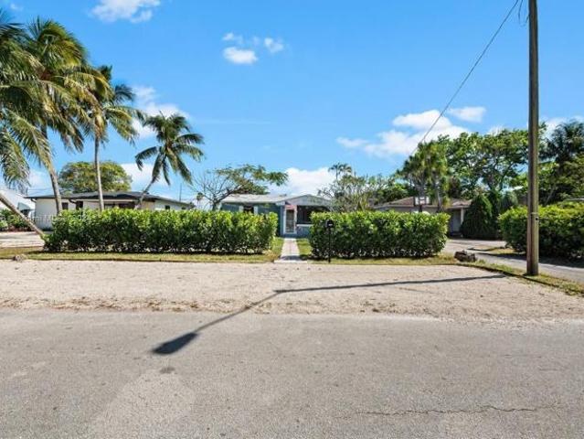 2122 Wilson St, Hollywood, FL 33020