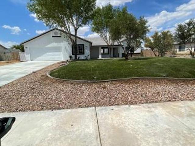 21230 Sauvignon Ln, Apple Valley, CA 92308