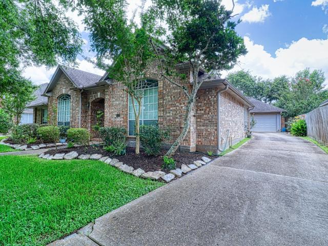 2123 Meadow Park Circle