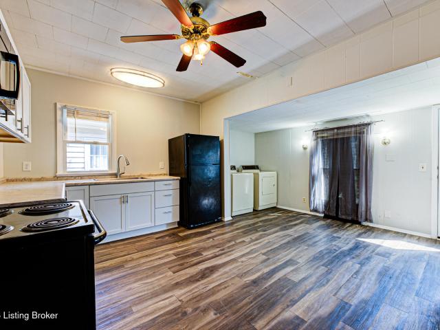 2123 Bradley Ave