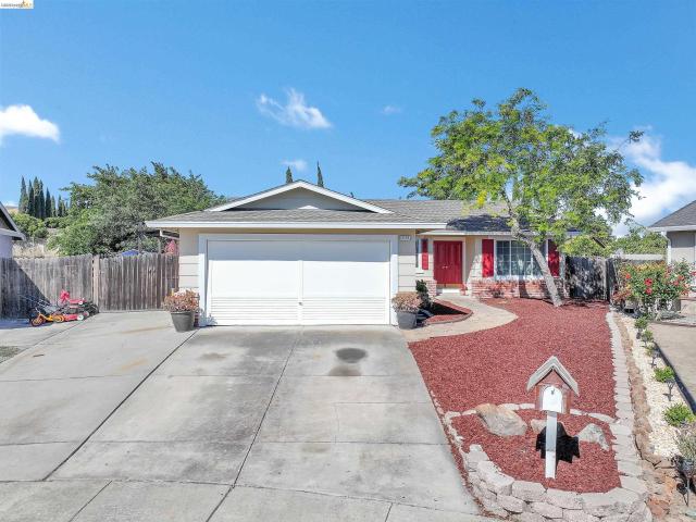 2123 Camelia Ct
