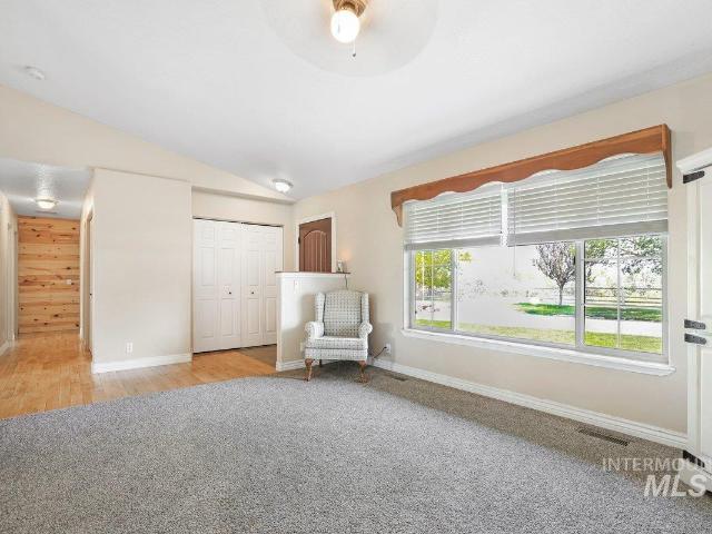 2123 E 3970 N