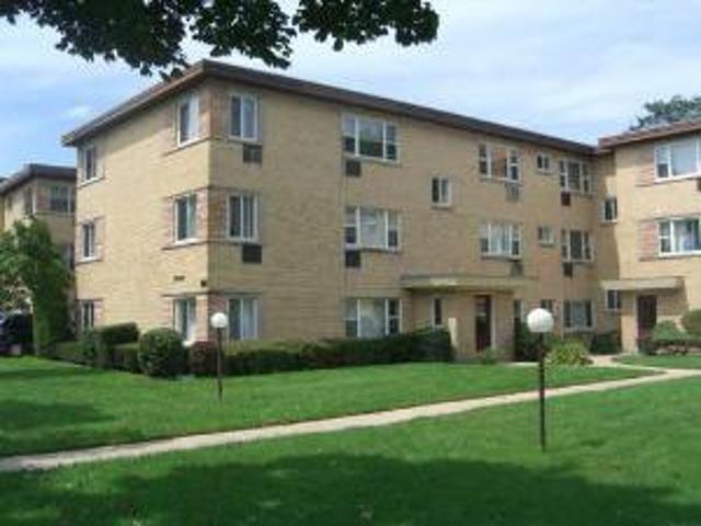 2123 Howard St Apt 1H, Evanston, IL 60202