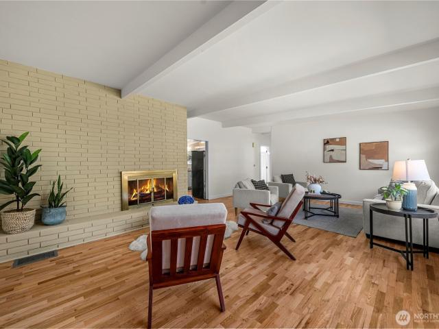 2123 th Avenue S