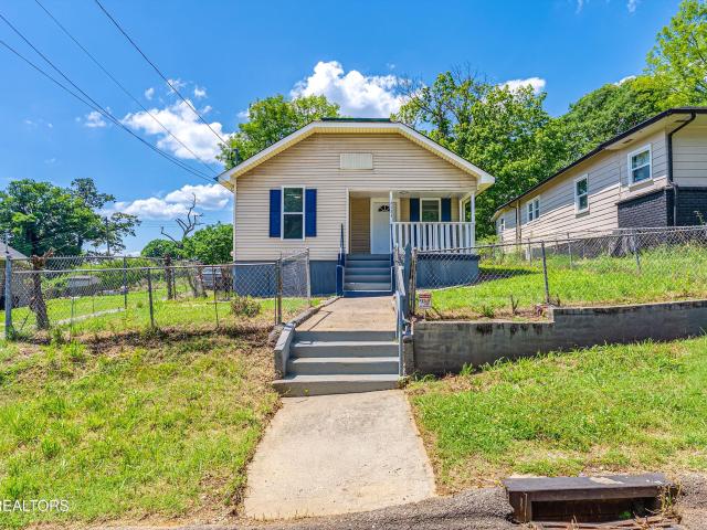 2123 Vermont Ave