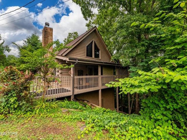2123 Wingspan Dr, Sevierville, TN 37876