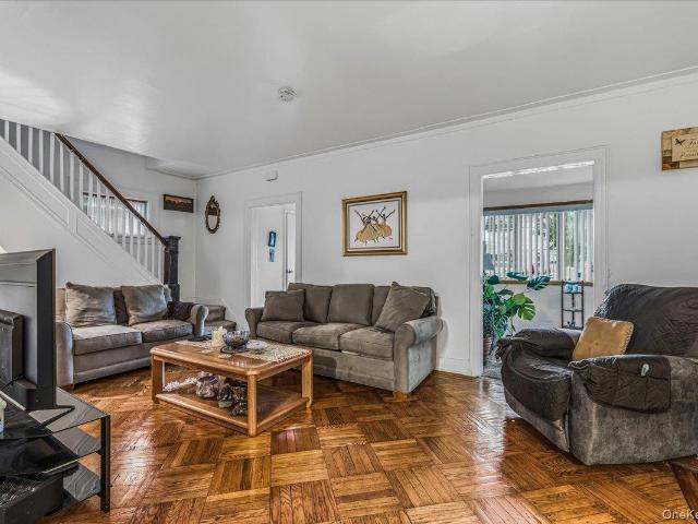 212 1 rd Avenue