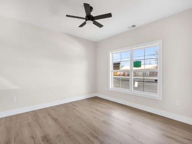 212 216 W Jere Whitson Road