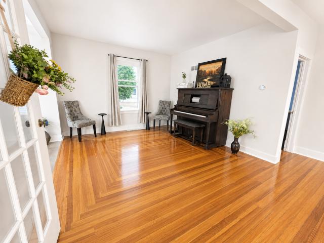 212 2nd Street S