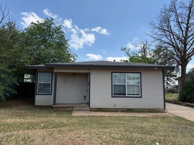212 35th St, Snyder, TX 79549