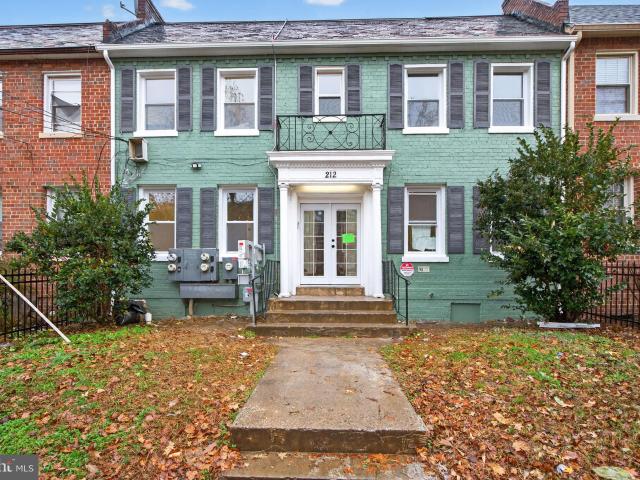 212 36th St NE, Unit 1, Washington, DC 20019 | MLS #DCDC2233