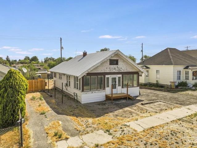 212 8th Ave S, Buhl, ID 83316