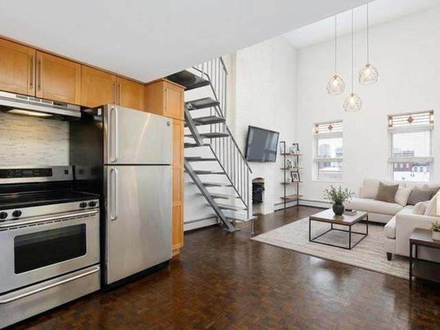 212 9th St Apt 4B, Jersey City, NJ 07302