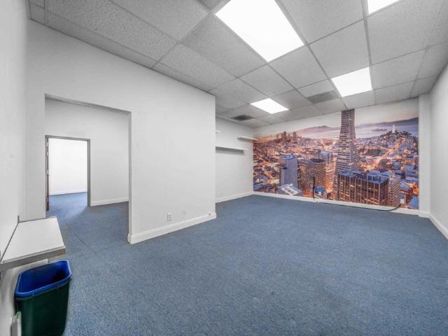 212 9th St, Unit 208, Oakland, CA 94607 | MLS #41047 | Compass