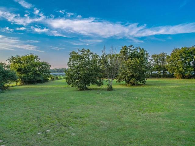 212 Country Ln, Malakoff, TX 75148 | MLS #21065