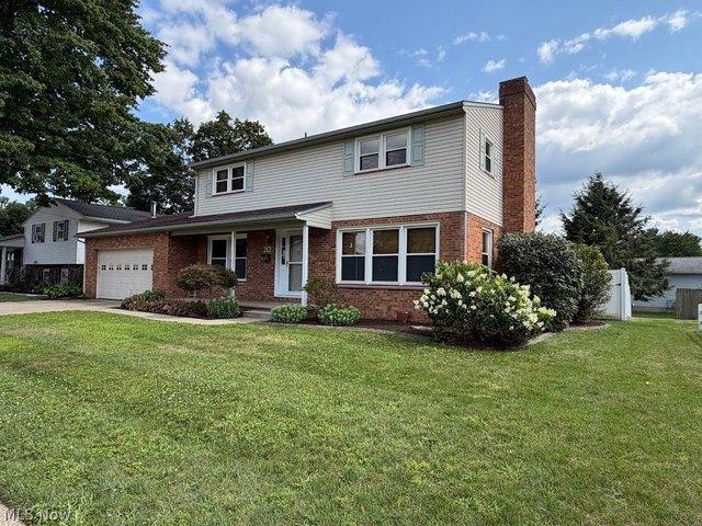 212 Colonial Ave SE, New Philadelphia, OH 44663