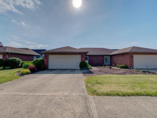 212 Crestwood Dr, Willard, OH 44890