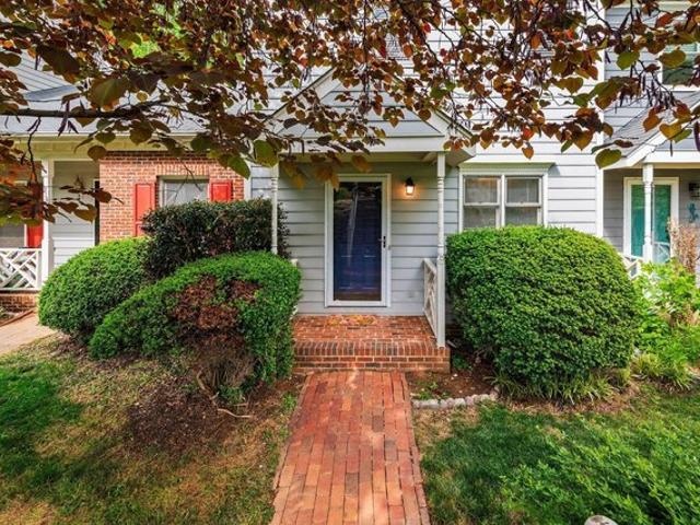 212 Cross Keys Ct, Cary, NC 27511
