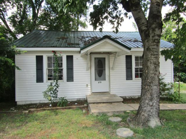 212 Adams St