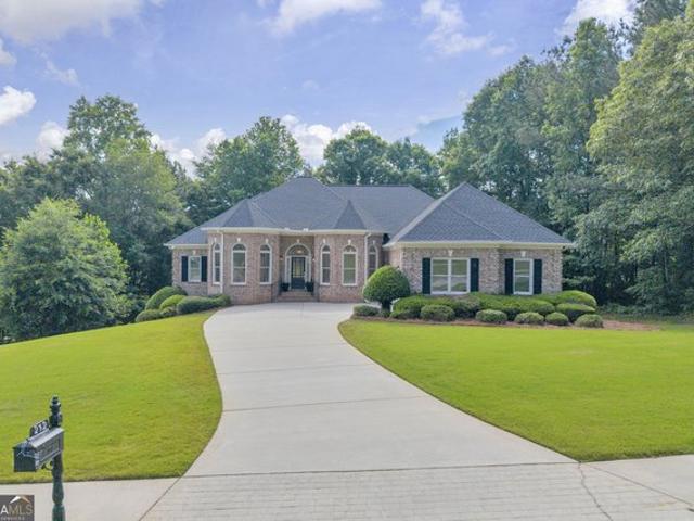212 Asante Dr, Ellenwood, GA 30294