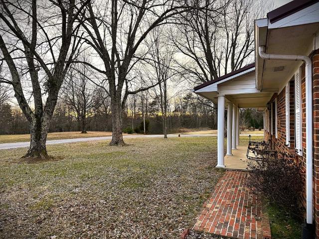 212 Austin Cir