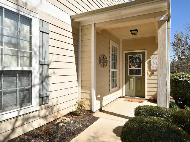 212 Bonham Loop