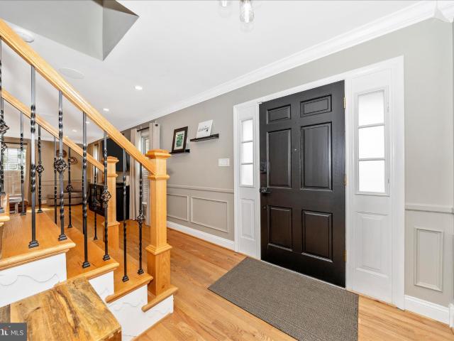 212 Baughmans Ln, Frederick, MD 21702 | MLS #MDFR2082