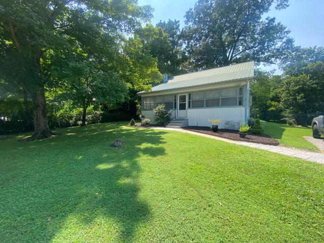 212 Bay Lane