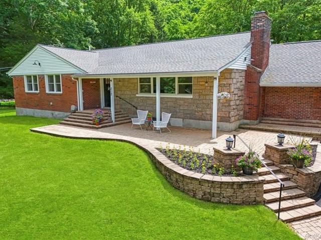 212 Bay View Ave, Cornwall On Hudson, NY 12520